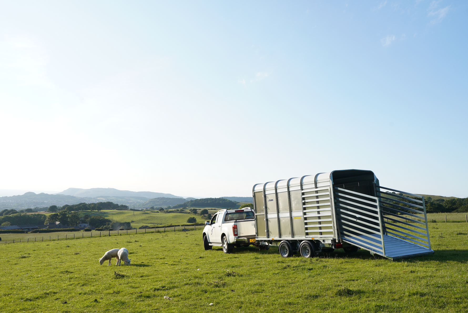 Universal Trailers Contact Us | Universal Trailers Phone Number